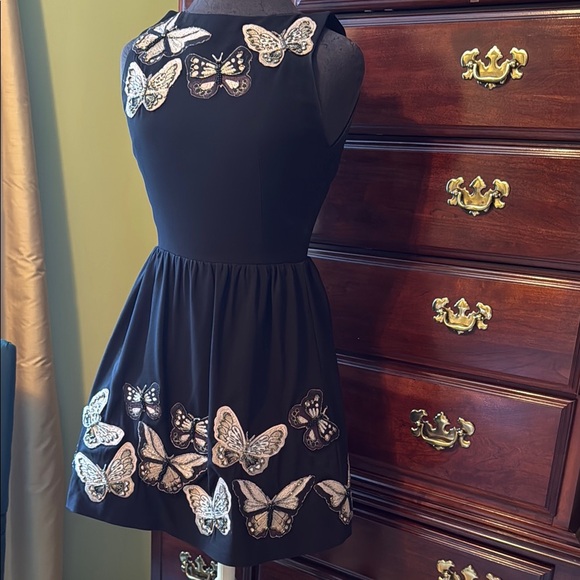 Alice + Olivia | Dresses | Alice Olivia Black Halter Fit And Flare Mini ...